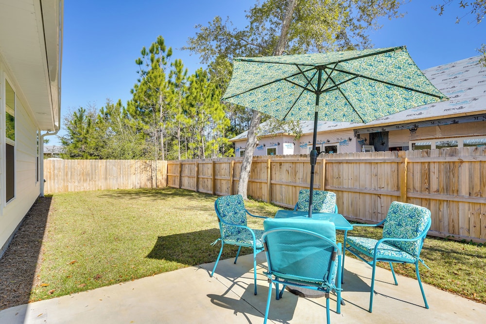 1 Mi To Beach: Dog-friendly Pcb Home W/ Backyard! - Panama City Beach, FL