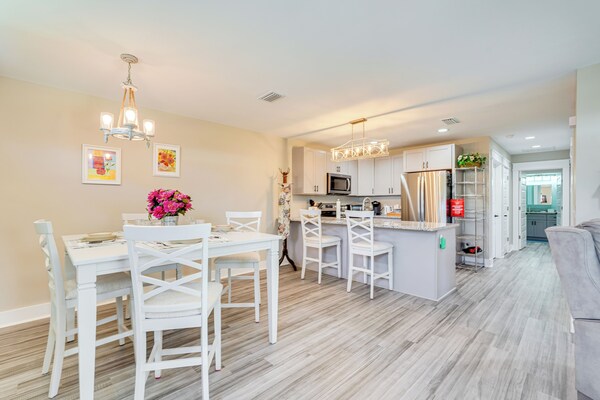 1 Mi To Beach: Dog-friendly Pcb Home W/ Backyard! - Panama City Beach, FL