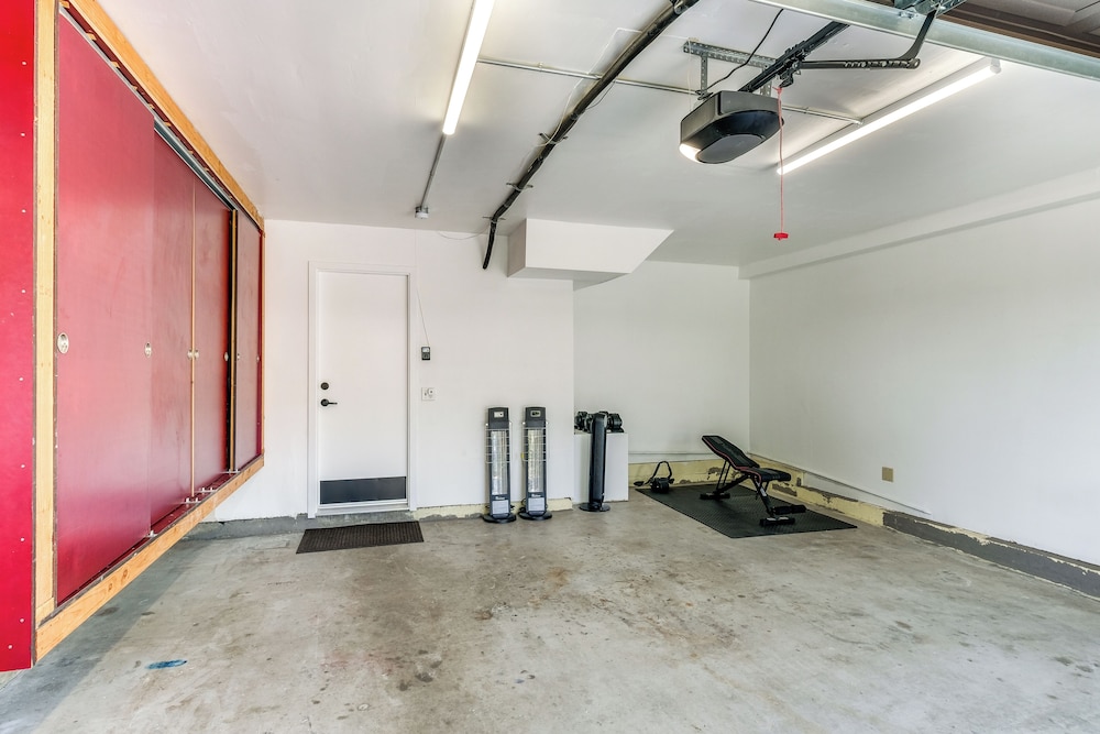 Balconies & Views: Modern Abode In Poway! - Poway, CA