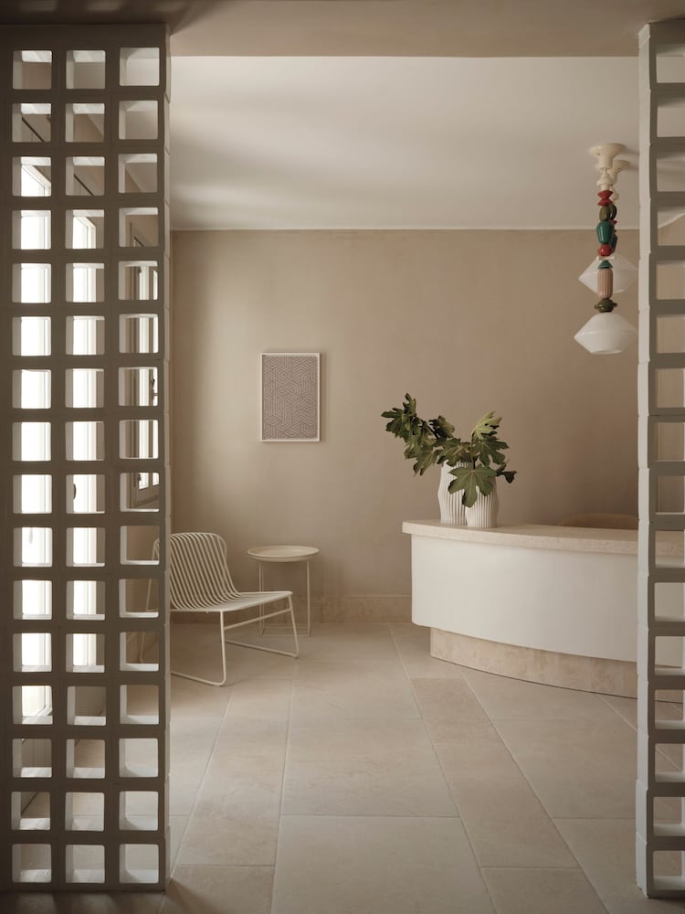 Akria Seaside Suites - Paros