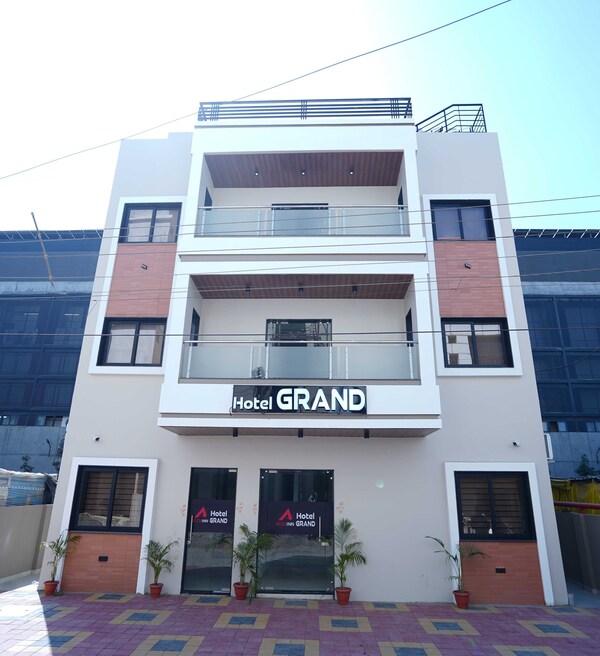 Acestay Hotel Grand Vijay Nagar (Near Skye Corporate Park) - Indore