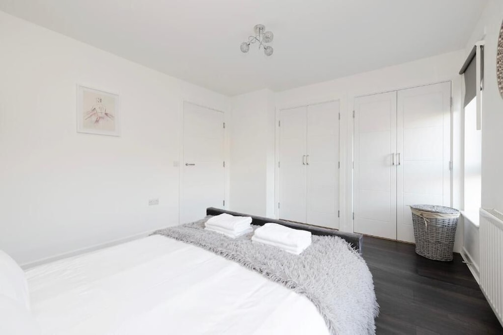 Joivy Stylish House With Garden - Glasgow