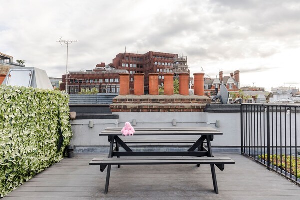 The Influencer Suite - Soho - By Frankie Says - the British Museum - London