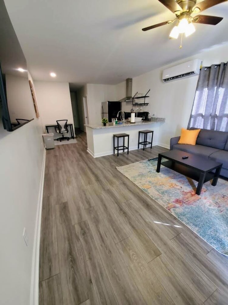 Lakewood Lyon Park Renovated Cottage Near Duke 26a - Chapel Hill, NC