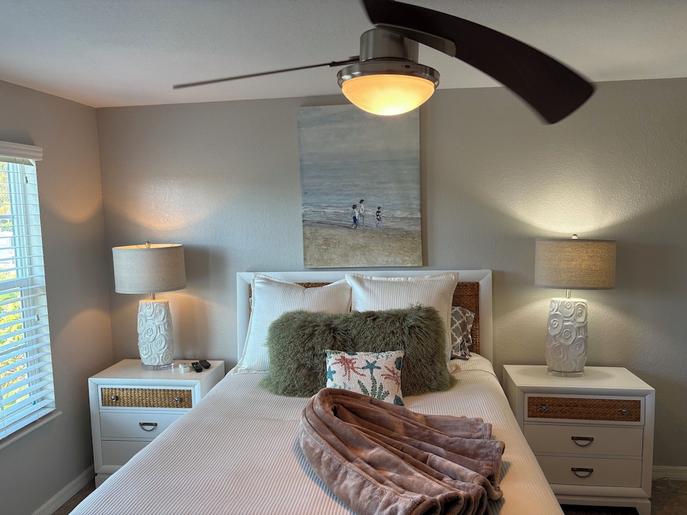 Cozy & Peaceful Capri Cottage – Island Retreat with Boat Parking & More ...