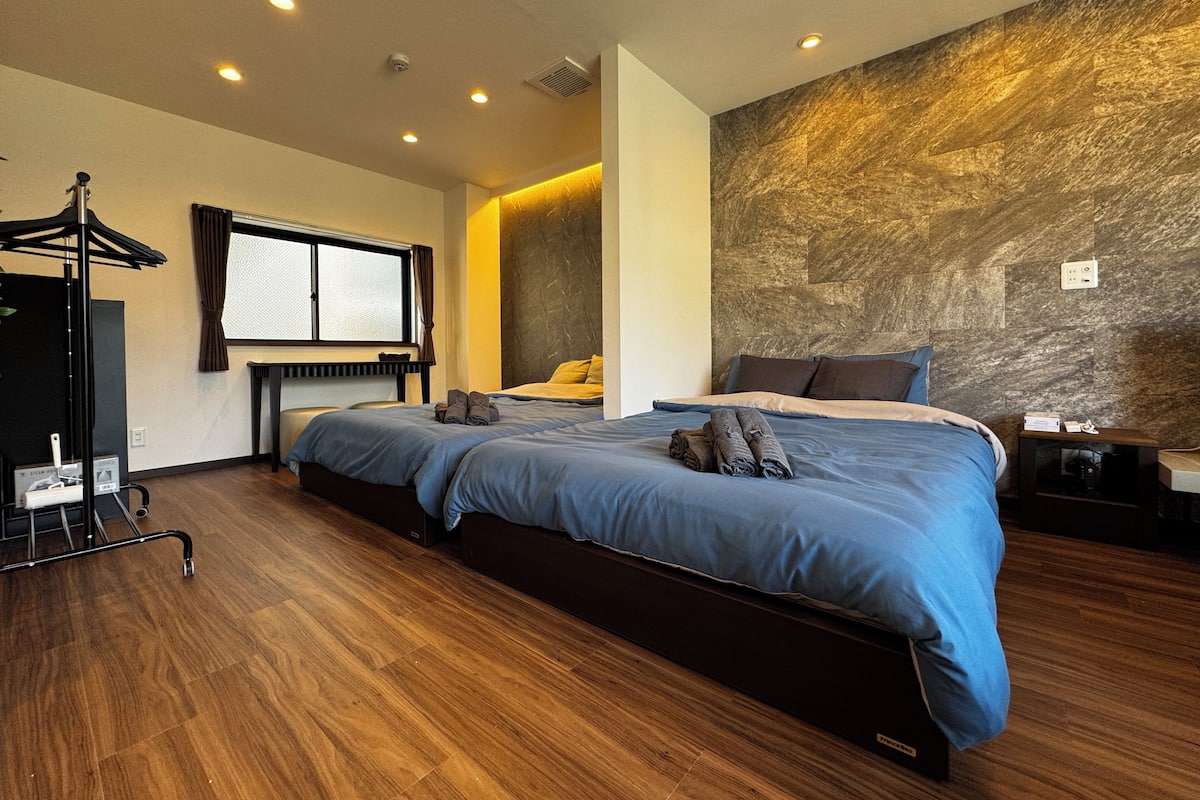 Apartamento conforto, varanda coberta, vista para a cidade | 2 quartos, Wi-Fi de cortesia