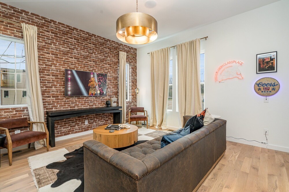 Ballad Blues - Rooftop Patio - Mins to Broadway - Nashville | Vrbo