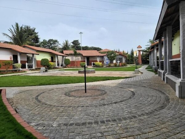 Nirantara Resort & Spa - Bangalore