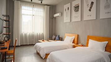 Quarto Duplo Básico | Sala de estar