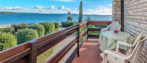 Apartamento Comfort, vista para o mar | Terraço/pátio interior