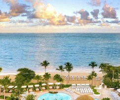 Apartamento em Condomínio Fechado, 2 quartos, em frente à praia | Vista do quarto