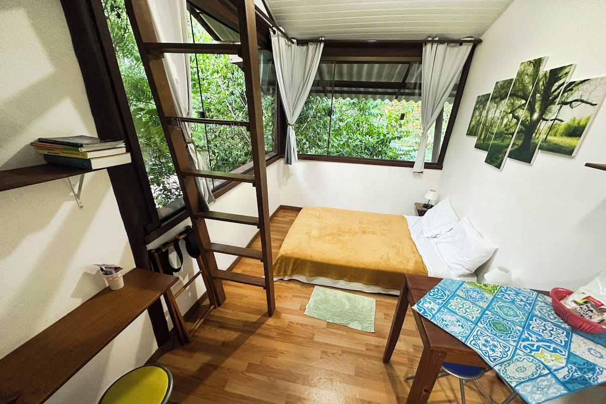 Quarto quádruplo família, várias camas | Wi-Fi de cortesia, roupa de cama