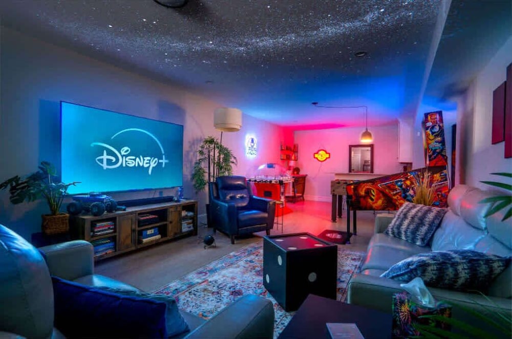 Golf-front Personal Arcade Hot Tub Outdoor Kitchen - Old Orchard Beach