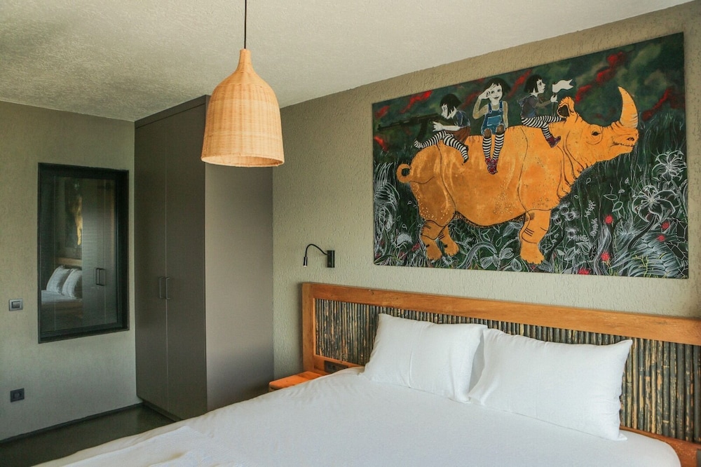 Surfer Caravan Gastro Pub And Suites - Bodrum