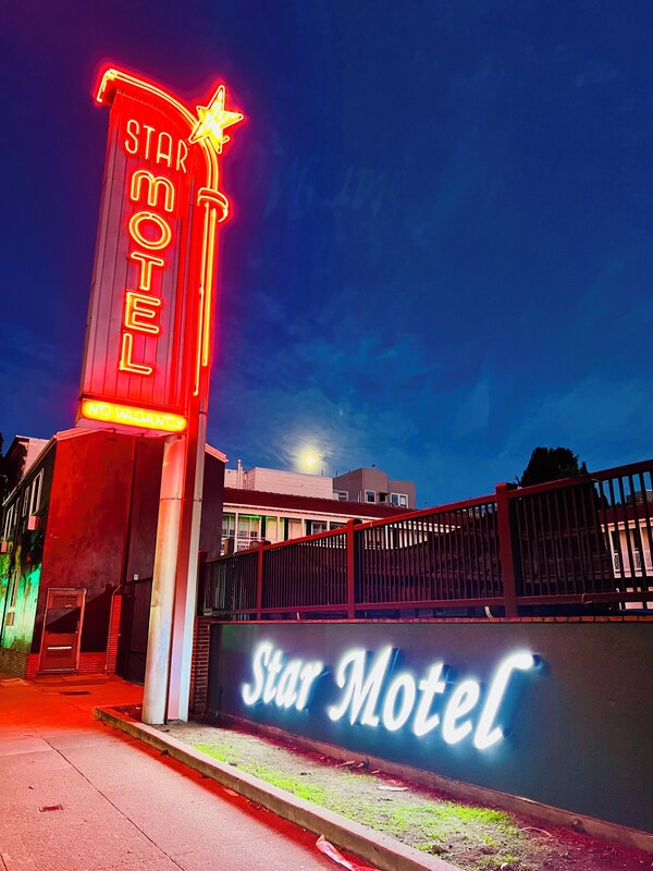 Star Motel - Tiburon, CA