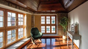Casa, 4 quartos, para fumantes, sacada | Sala de estar