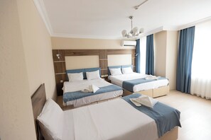 Quarto Familiar | Secretária, quartos insonorizados, Wi-fi grátis 