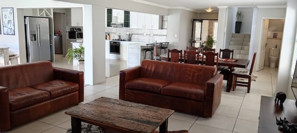 Relax In Style At Ndigo Blue, Langebaan's Coziest Holiday Home - Langebaan