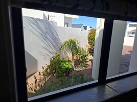 Casa, 4 quartos, fumadores, vista para o jardim | Interior