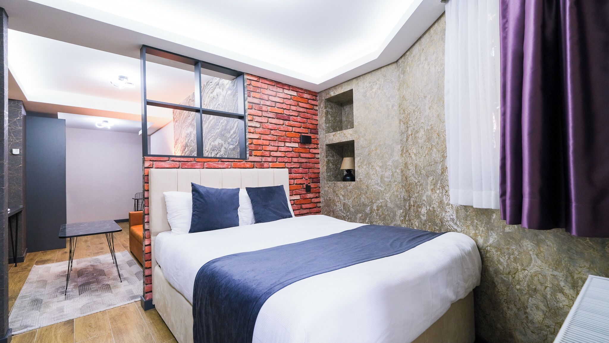 Suite Superior | Roupa de alta qualidade, secretária 