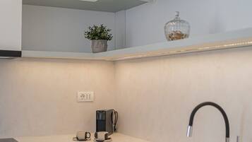 Apartamento | 3 quartos, escrivaninha