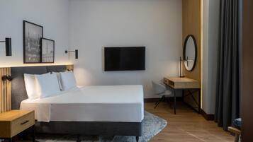 Suite Júnior | Lençóis de algodão egípcio, roupa de alta qualidade, minibar