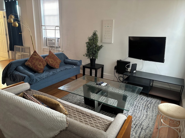 Einstein, Salus, Lasalle 2nd Fl 2bed - Philadelphia, PA