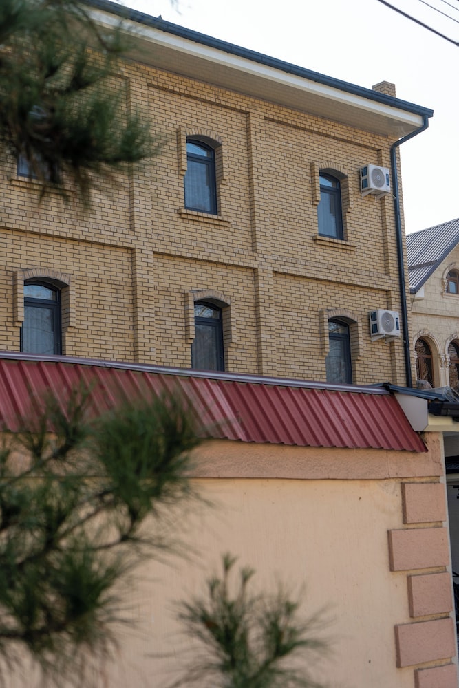 Nest Inn - Taschkent