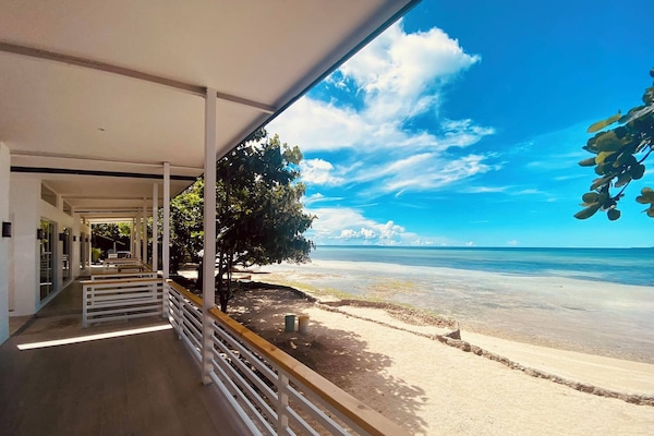 Quarto Duplo Deluxe, aceitam-se animais de estimação, vista para a praia | Vista da varanda