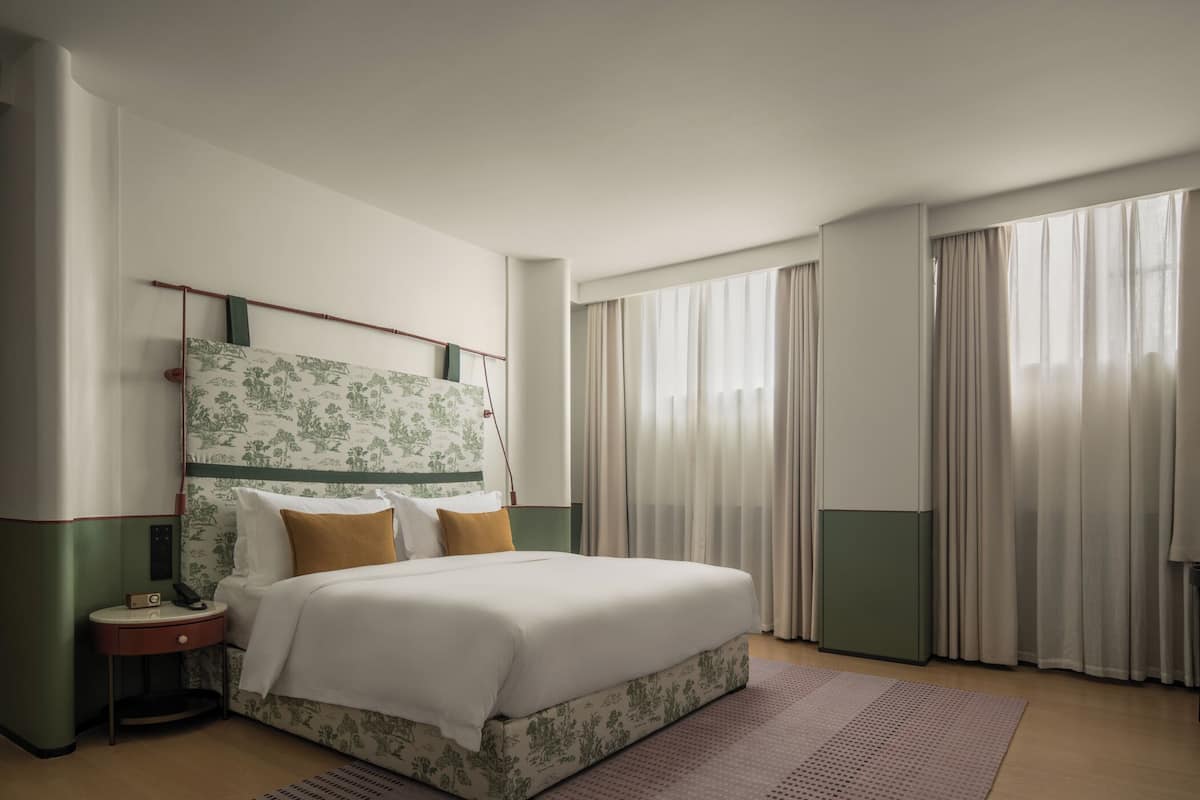 Quarto casal superior | 1 quarto, ferros/tábuas de passar roupa, Wi-Fi de cortesia