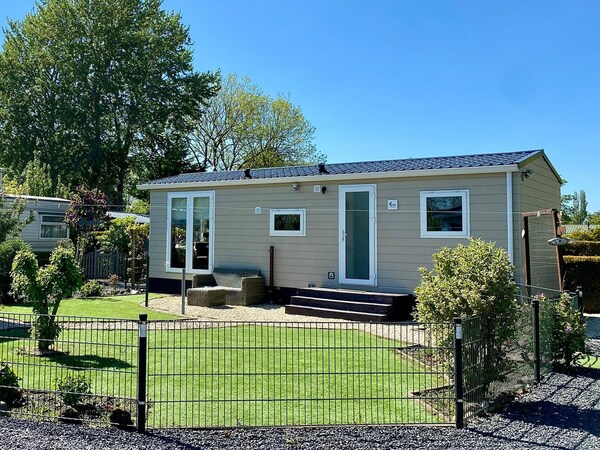 Chalet In Tzummarum Near Frisian Countryside - Nordsee