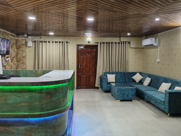 Hotel Pariwar Mahal - Guwahati