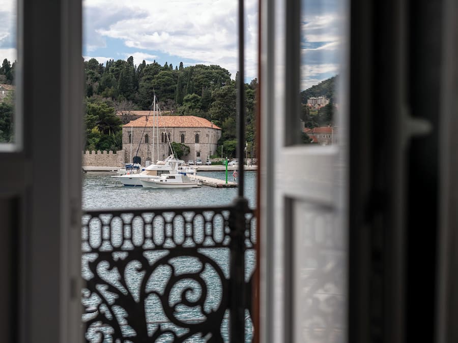 Quarto Duplo Deluxe, varanda, vista para o mar | Cofre no quarto, Wi-fi grátis