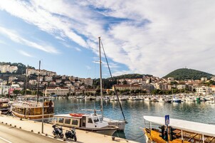 Quarto casal luxo, vista para o mar | Cofres nos quartos, Wi-Fi de cortesia