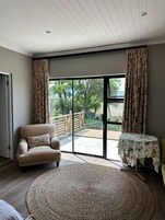 Cabine, 2 quartos, fumadores, varanda | Sala