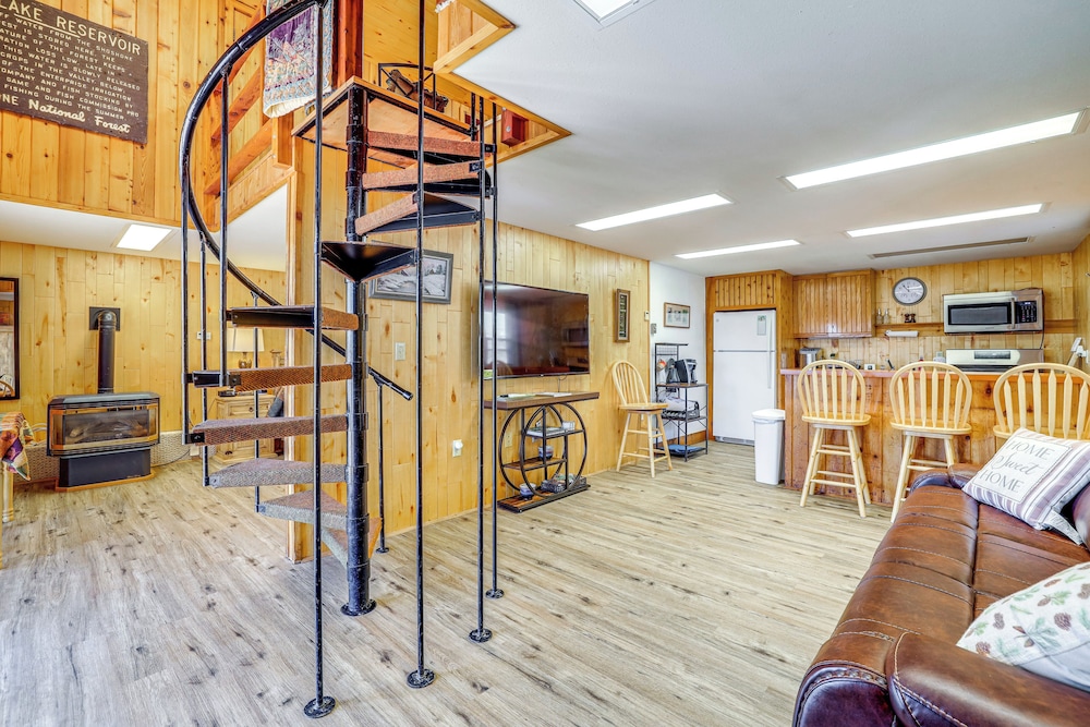 2 Mi To Main Street: Mtn-view Escape In Lander! - Lander, WY