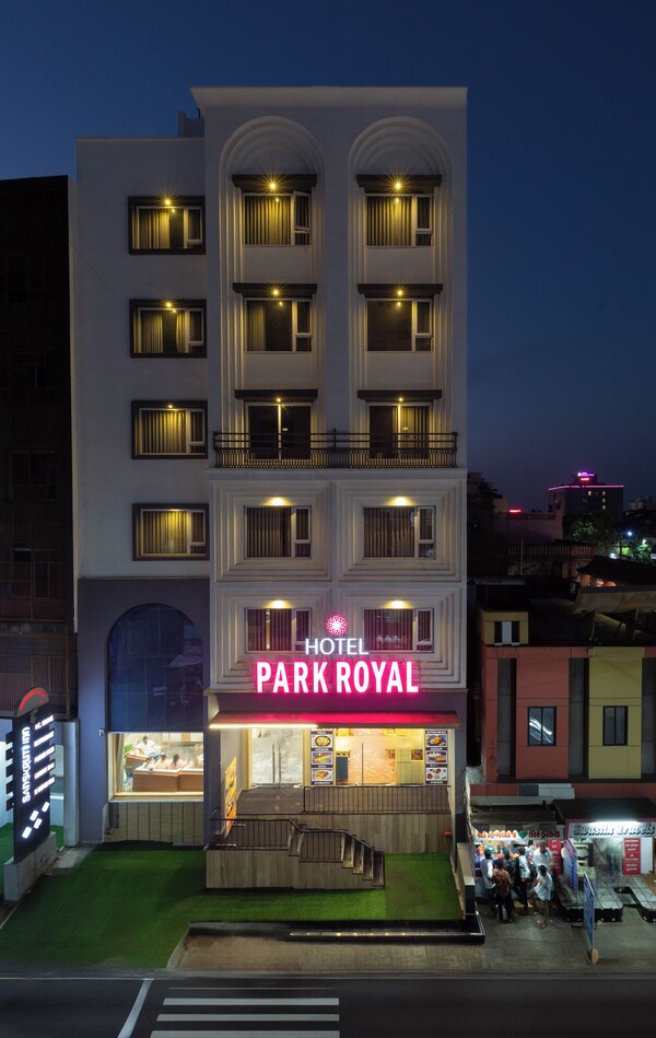 Hotel Park Royal - Dwarka