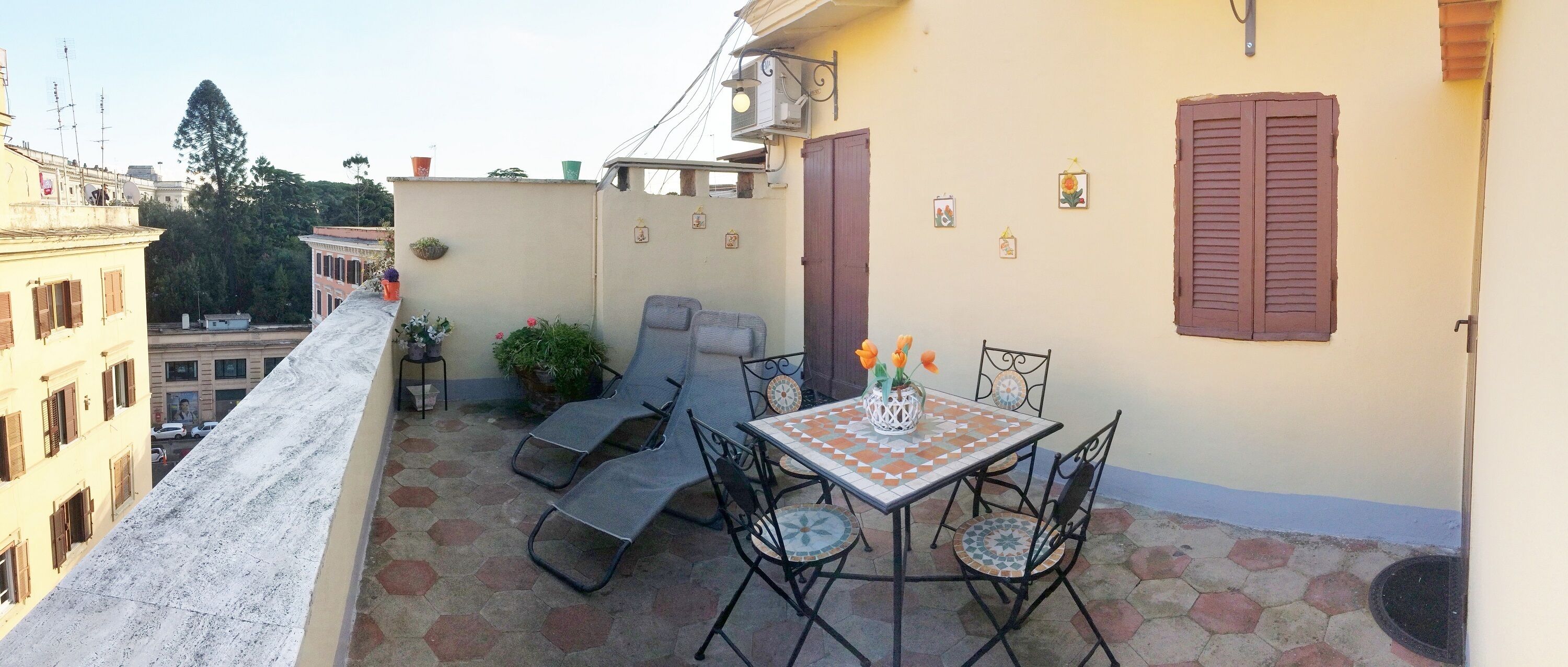 Apartamento em Condomínio Fechado, Vista para a cidade | Terraço/pátio interior