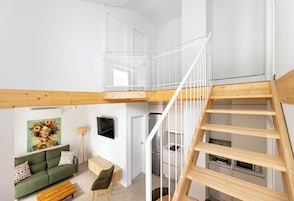 Apartamento Deluxe, 3 quartos | Wi-fi grátis, roupa de cama fornecida