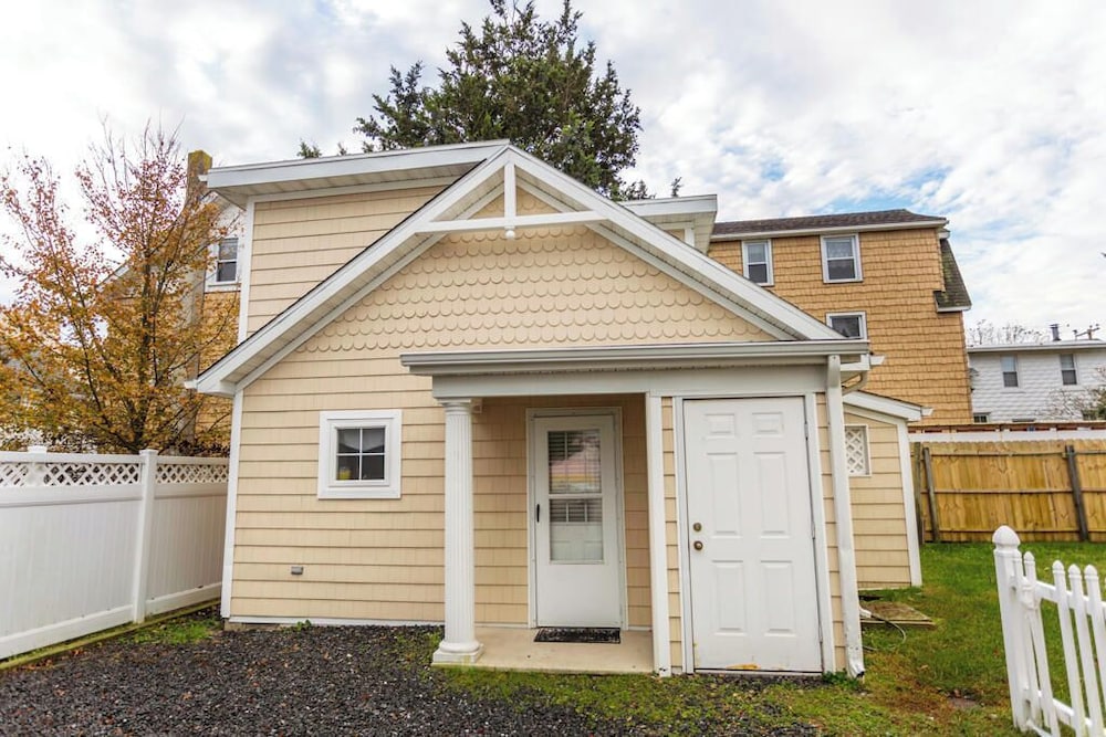 Delaware Avenue 16b - Rehoboth Beach, DE