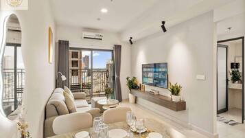 Apartamento Design, 2 quartos, varanda, Vista para a cidade | Terraço/pátio interior