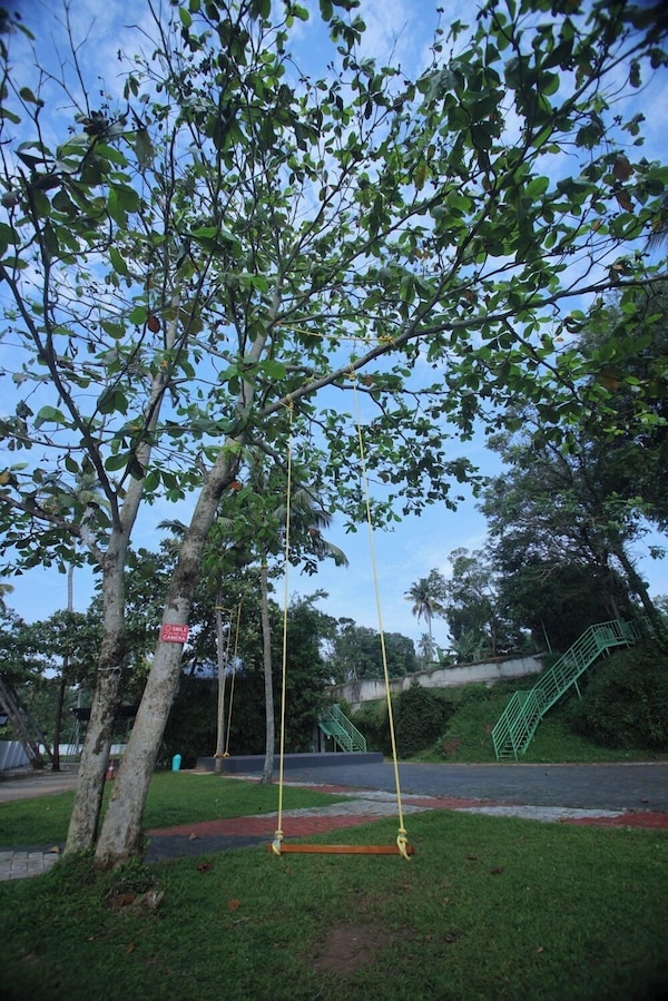 Ripples Backwater Resort - Kollam