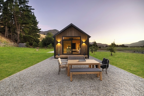 Cozy Cabin Called The Lake Hayes Hut, Situated In Queenstown - Arrowtown