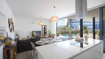 Villa, 4 quartos, piscina privativa, vista para o jardim | Sala