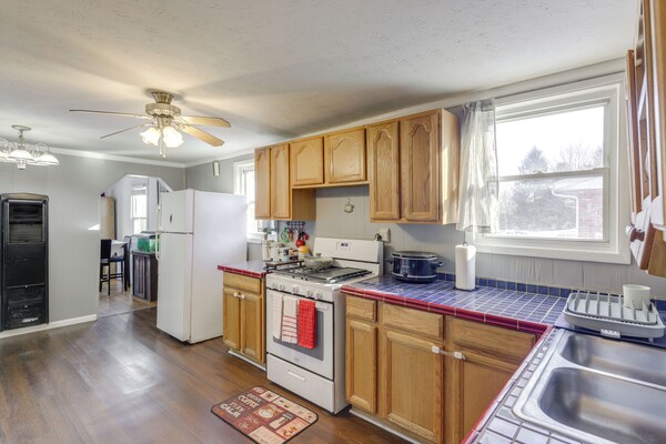 3 Mi To Englewood Dam: Pet-friendly Home W/ Yard! - Ohio