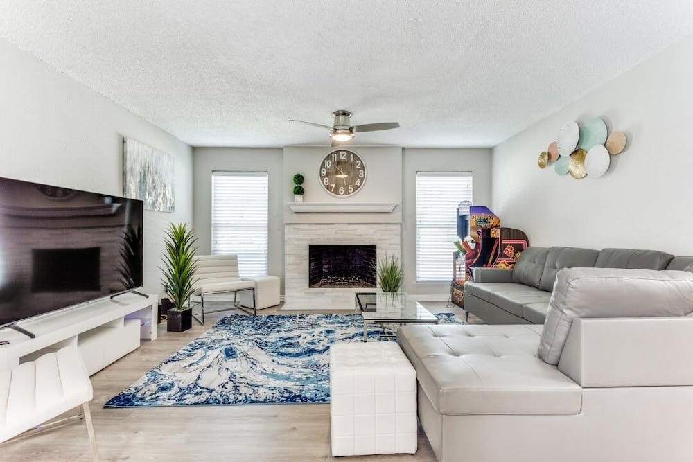 Texas - Reston 1513 5 Bedroom Home - Garland, TX