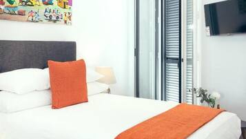 Quartos à prova de som, ferros/tábuas de passar roupa, Wi-Fi de cortesia