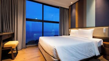 Suite Familiar, 2 quartos, vista para o mar, em frente ao mar | Vista para a praia ou o mar