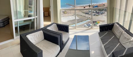 Apartamento, 2 quartos, acessível, para fumantes | Sacada