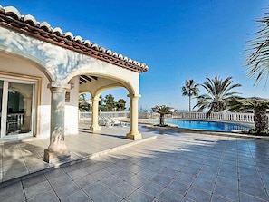 Villa, 4 quartos, terraço | Piscina